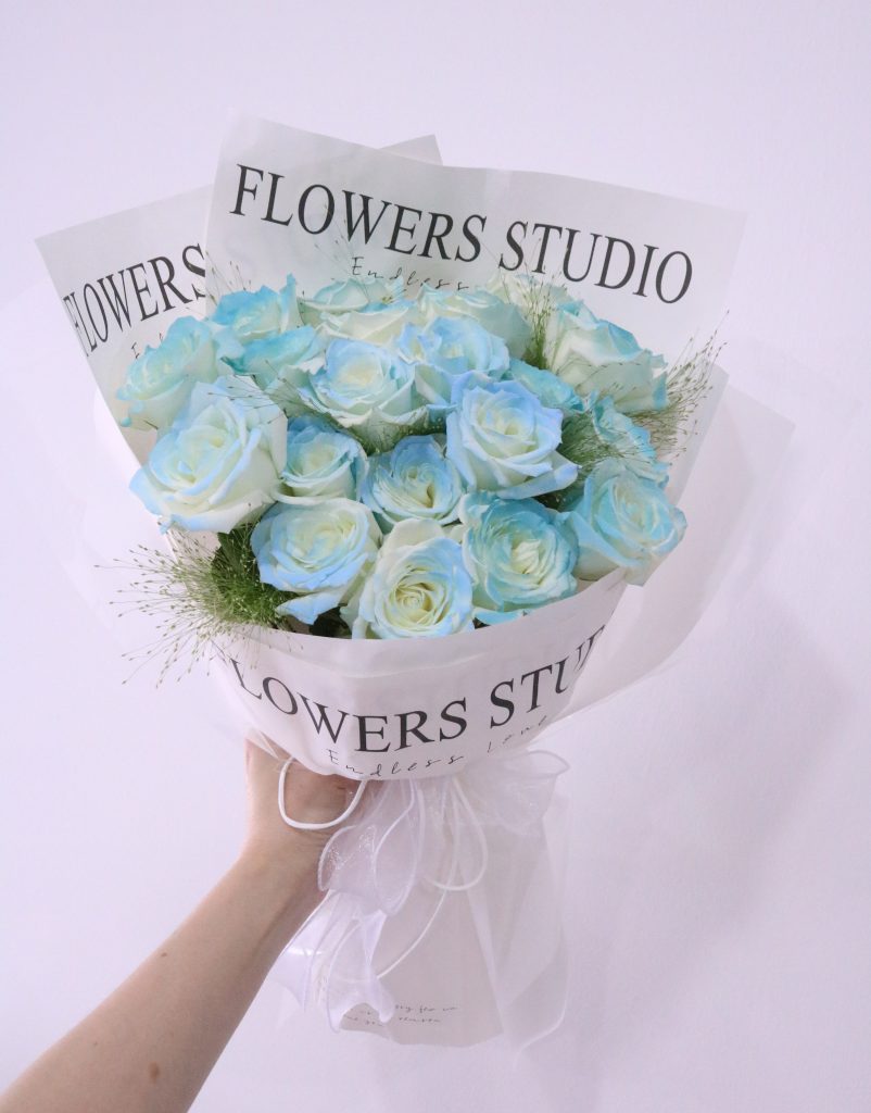 Aqua Blue Rose Bouquet – Wish Flowers